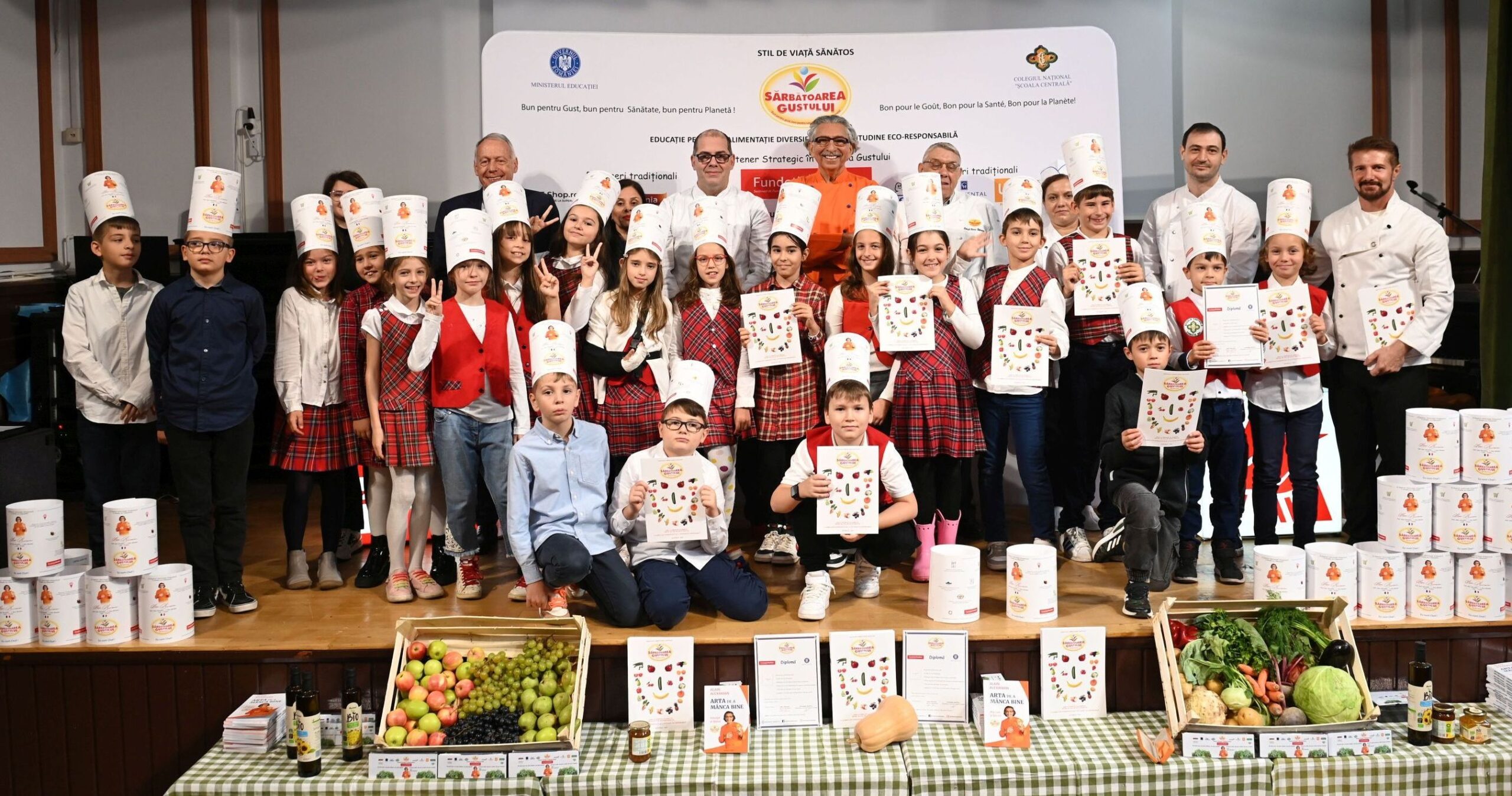 Peste 170.000 de elevi din România vor învăța la școală principiile ...